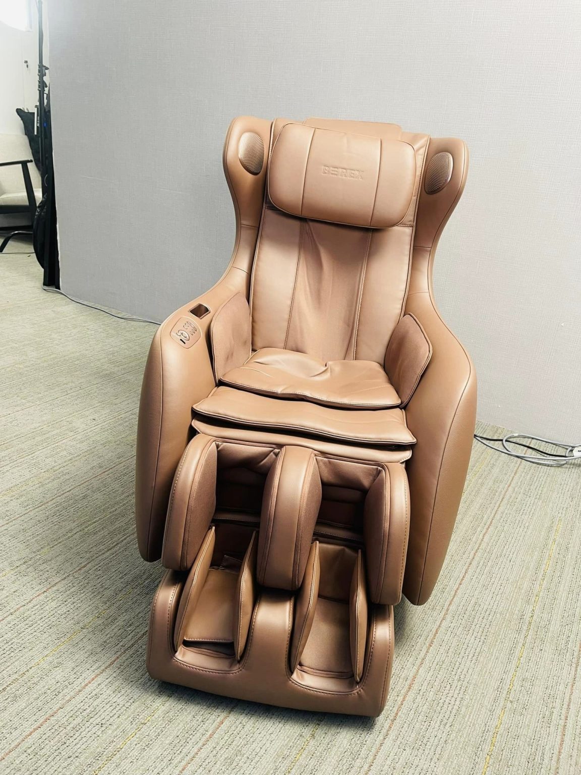 Kerusi Urut Mine Coway | Coway Official